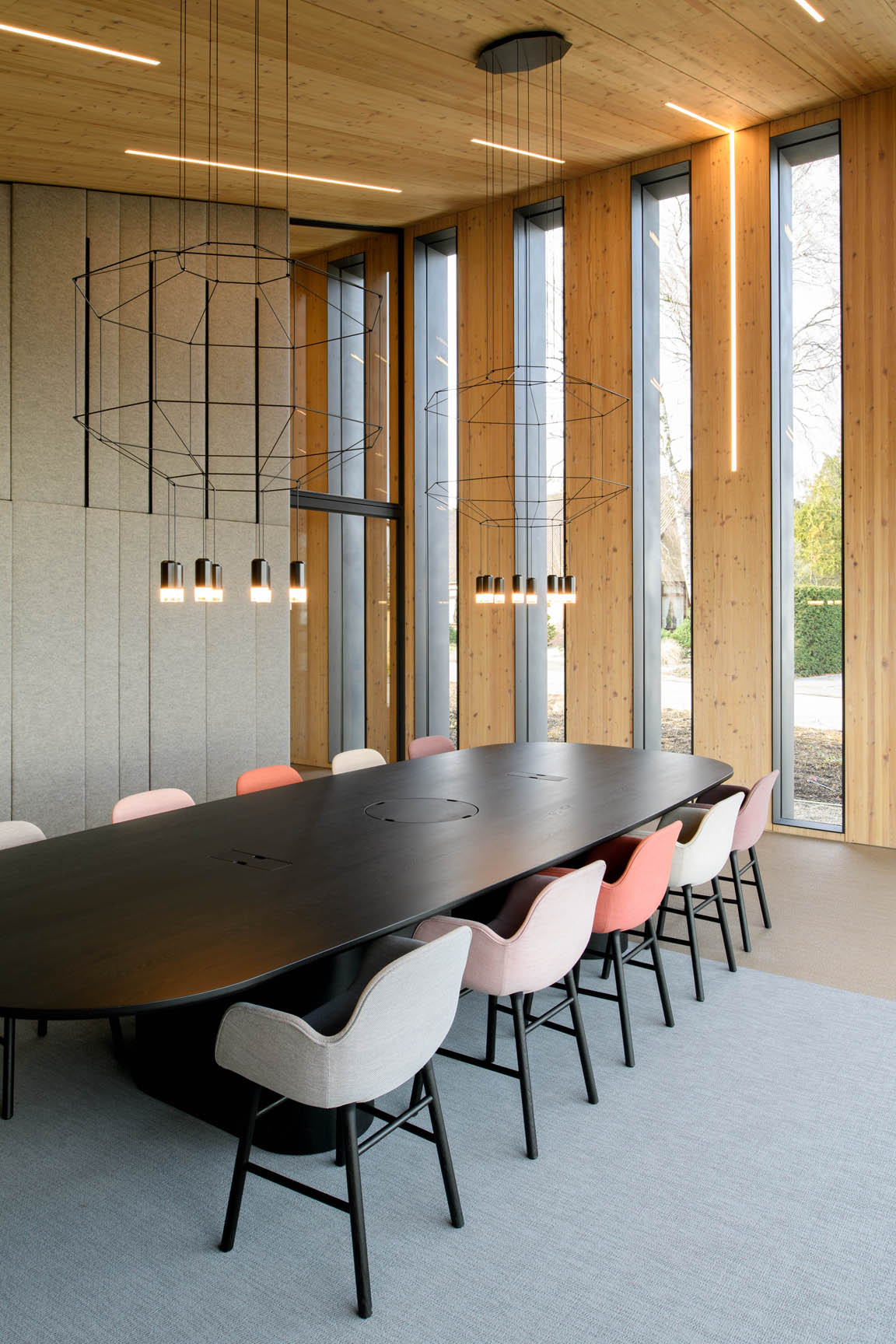 VEVS Interior Design - DTI GROUP OFFICE