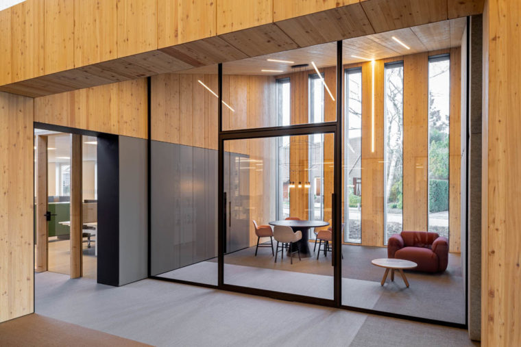 VEVS Interior Design - DTI GROUP OFFICE