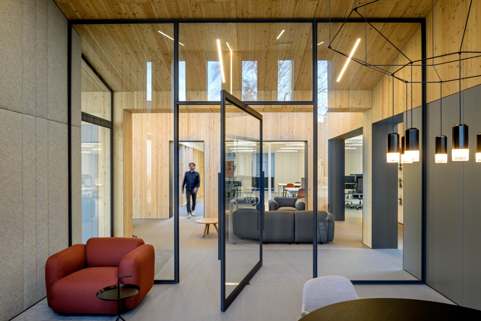 VEVS Interior Design - DTI GROUP OFFICE